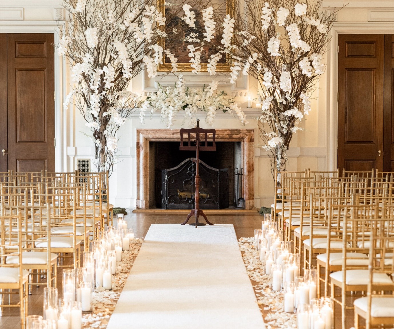 Make A Grand Entrance With The Perfect Wedding Aisle Markers ...